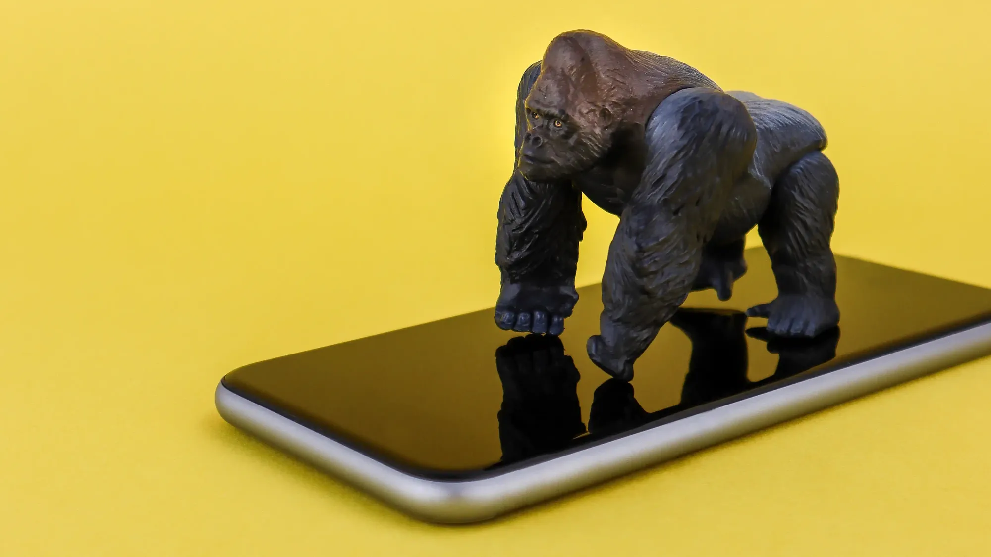 Celular resistente a queda: top 5 modelos em 2025